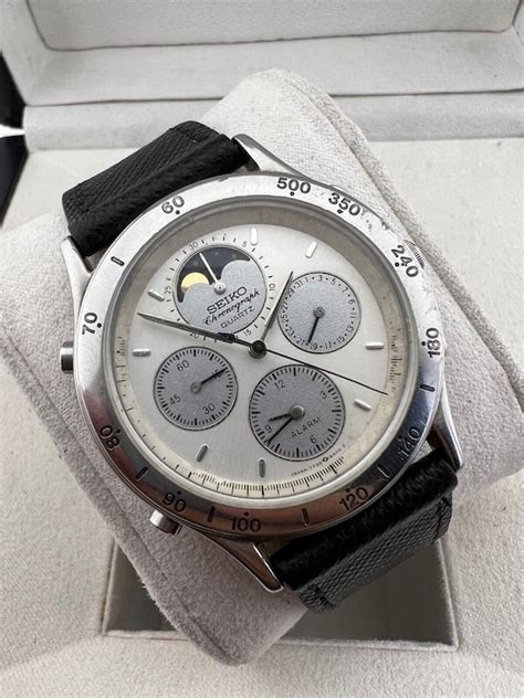 Calendar Moonphase Chronograph Gem