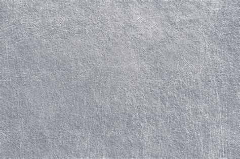 긁힌 자국이있는 거친 도시 회색 콘크리트 배경 오래된 소박한 금이 회색 금속 표면 그런지 시멘트 또는 실버 소재 배경 건설 돌 또는 바위 패턴 0명에 대한 스톡 사진 및