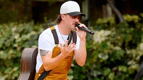 Kutter Bradley Advances To Idol Top 20 With Confident Performance Of