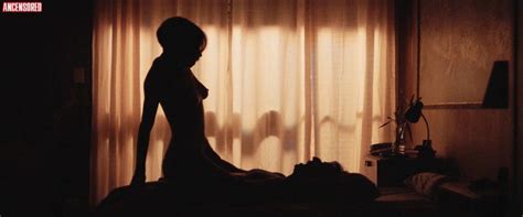 Julianne Nicholson Desnuda En Initials Sg
