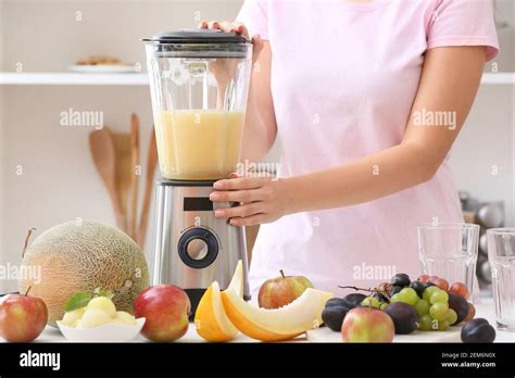 Making Melon Balls Hi Res Stock Photography And Images Alamy