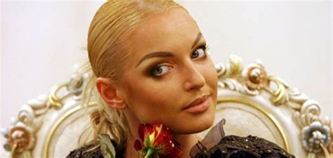 Волочкова пикантно показала ноги видео Люди Oboz Ua