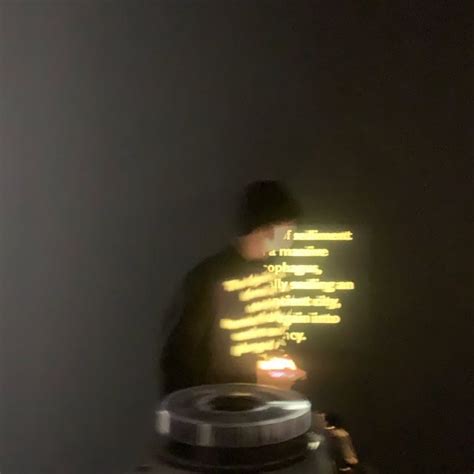 𝑺𝒊 Y Qian • Threads Say More