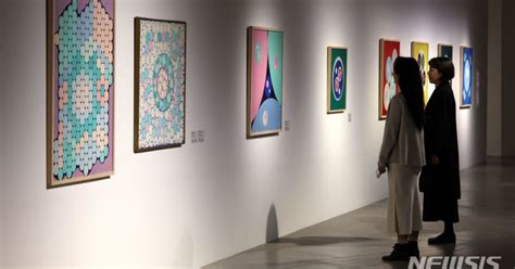 한국의 기하학적 추상미술 조망하는 국립현대미술관