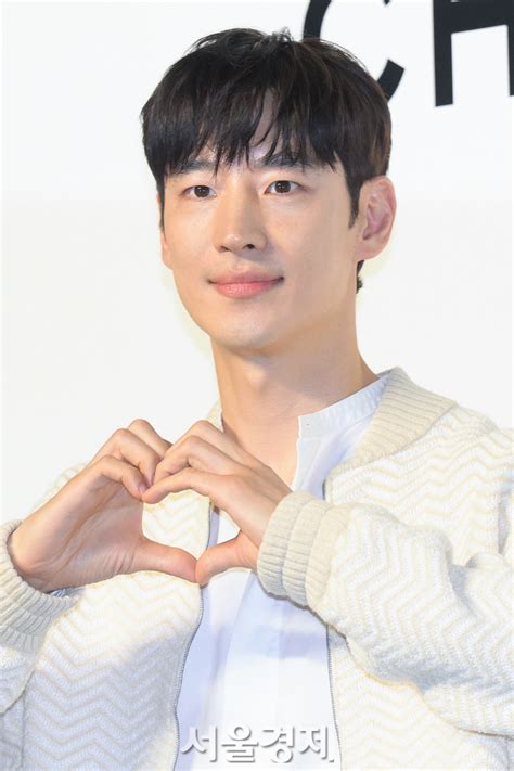 이제훈 하트 남신 [se★포토] 서울경제