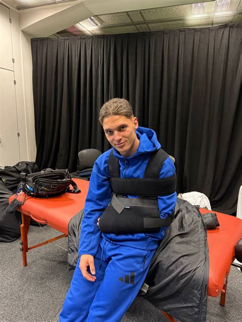 Покинул команду Сборная Украины по футболу лишилась своего лидера перед игрой с Азербайджаном в