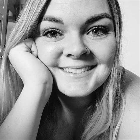 Bratty Ashlee Find Bratty Ashlee Onlyfans Linktree