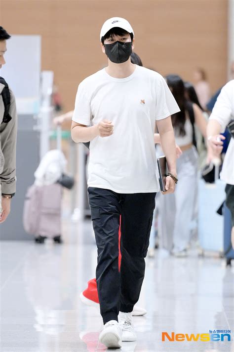 김남길 ‘심플한 공항패션[포토엔hd] 뉴스인코리아