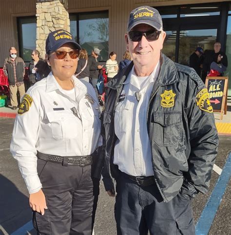 Shoppers Arrive Early For Trader Joes Opening Day In Poway San Diego