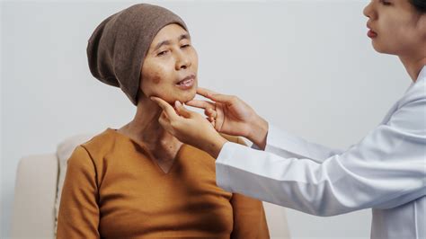 Thymoma Symptoms Causes And Minimally Invasive Treatment