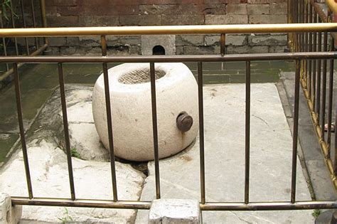 Tubuhnya Dilempar Ke Sumur Sempit Tak Dikuburkan Layak Hingga Bertahun Tahun Kemudian Inilah