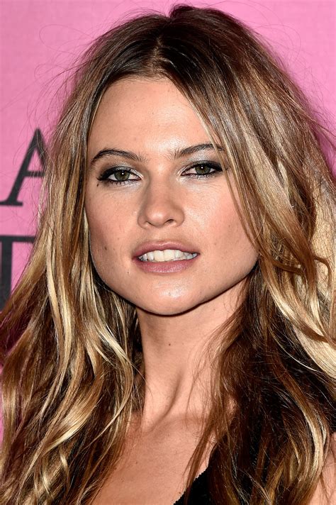 Behati Prinsloo 30 Makeup And Hair Ideas To Copy On Australia Day