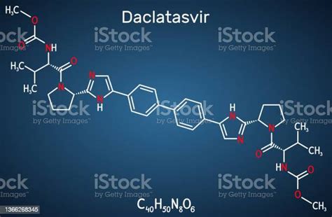 다클라타스비르 약물 분자 특정 C형 간염 바이러스 감염을 치료하는 데 사용되는 직접 작용하는 항바이러스제입니다 구조 화학 포뮬러와 진한 파란색 배경 0명에 대한 스톡 벡터