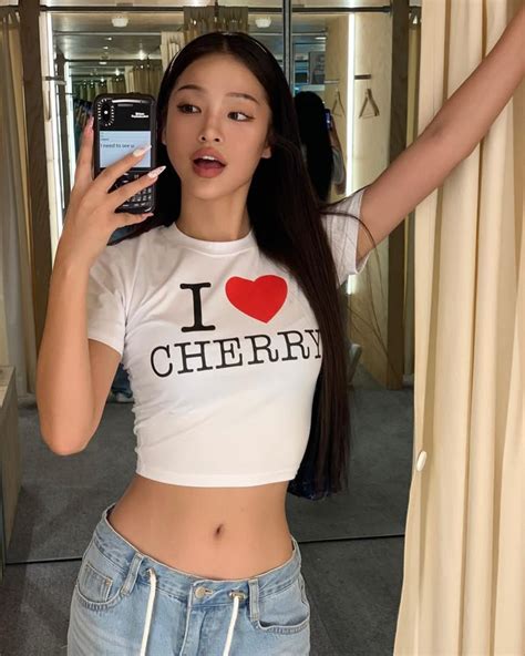 Ava Chen Twisted Series Twisted Love Poses Bonitas Mujeres Ropa