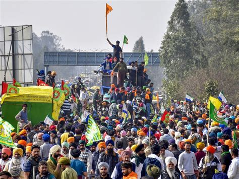 Kisan Andolan Live Farmers Demanding Msp Why Have Jcb Poclain Big