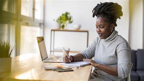 Remote Worker Who Hasnt Been In An Office Since 2005 Says She Doesnt