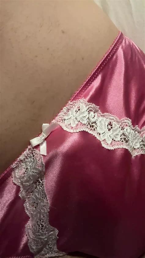 Zu Süß Um Zu Widerstehen Prinzessin Juliet Bubble Rosa Höschen Mit Verträumter Weißer Spitze