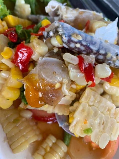 ตำข้าวโพดปูม้า 🦀 ร้านอาหารเอกเขนก แปดริ้ว Facebook