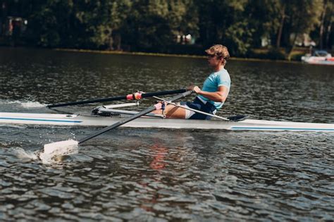 Premium Photo Sportsman Single Scull Man Rower Rowing On Boat