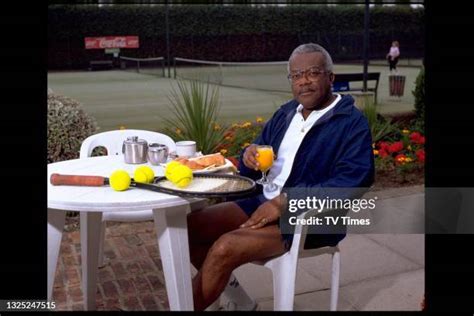 1 160 Sir Trevor Mcdonald Photos And High Res Pictures Getty Images