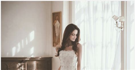 순결한 미소 속 특별한 유혹의 웨딩드레스 컬렉션 보네르스포사 2