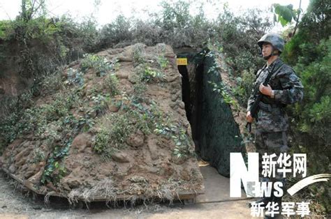 野战指挥所门外的士兵新浪图集新浪网
