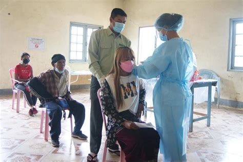 ပန်လုံမြို့၌ အသက် ၁၈ နှစ်အထက် ပြည်သူများအား ကိုဗစ် ၁၉ ရောဂါကာကွယ်ဆေး ဒုတိယအကြိမ် ထိုးနှံပေးလျက