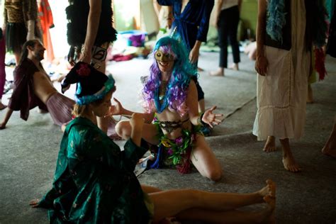 Touch Play Global Exploring The Relational Body