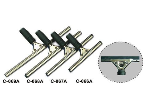 Glass cleaner – Universal Commercial Corporation