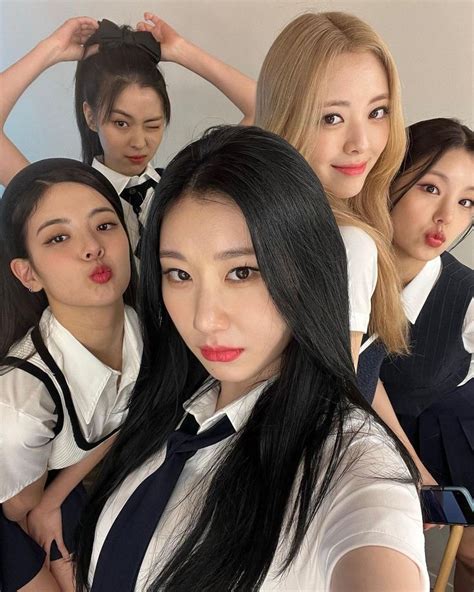 Itzy ot5 2023 Asyalı güzellik Şarkıcılar Güzellik