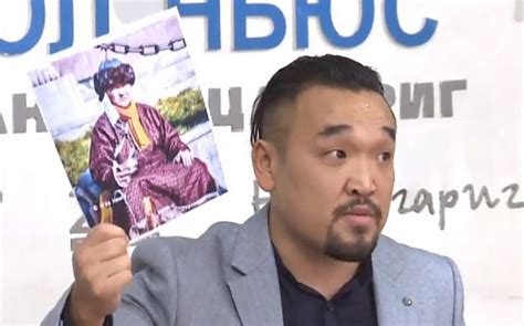 Иргэн О Отгонтөгс С Жавхлан дөрвөн тэрбум төгрөг шантаажилж суулт хийж байна