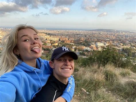 Френки де Йонг Фрэнки де Йонг биография личная жизнь фото новости футболист травма 2025