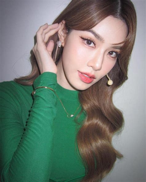 เกรซ กาญจน์เกล้า โพสต์แล้วหลังคนแห่แชร์คลิปเคยเจอ พี่กบ ในข่าวดัง ลั่นจะบ้าตายรายวัน