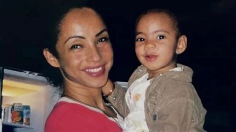 Sade Adu Qui Est Izaak Theo Le Fils à Lorigine De Son Grand Retour