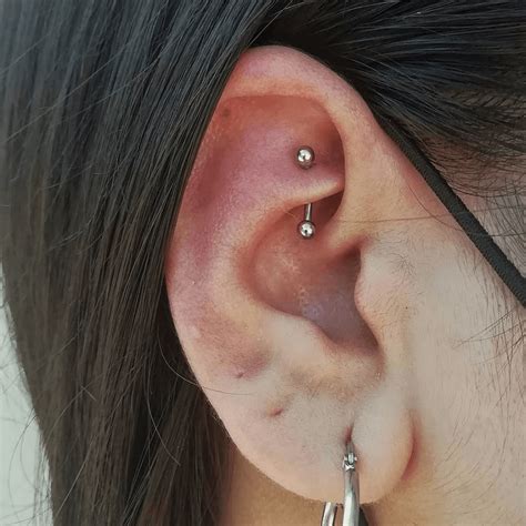 Guía De Perforaciones De Oreja Para 2024 Precio Nivel De Dolor