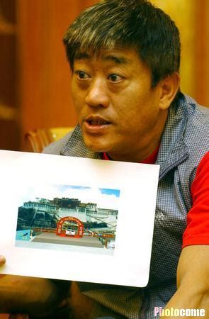 资料图片：柯受良在成都透露飞车计划1