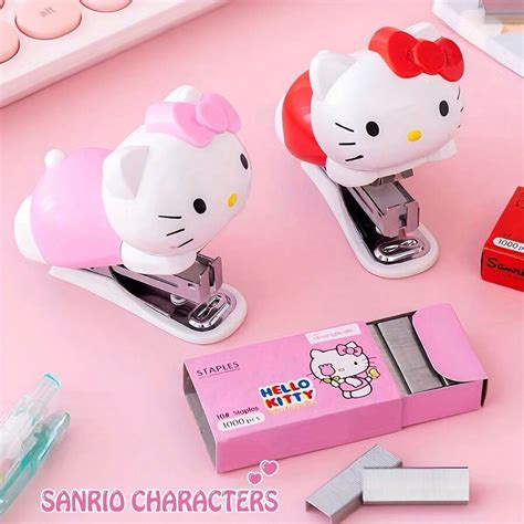 1pc Hello Kitty Mini Stapler Set Cute Cartoon Design In Pink Or Red