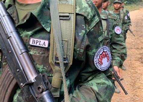 Khit Thit Media လား ထွက်ကျောင်းသည့် စစ်ကောင်စီတပ်ဖွဲ့ကို Knlaနှင့် Bpla တိုက်ခိုက်ရာ စစ်သား ၂