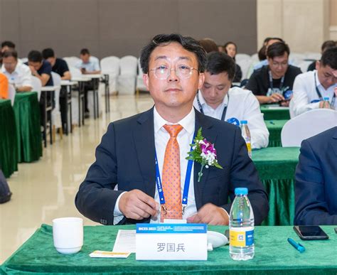 共创新未来 柳工应邀参加第二届国际产能合作境外承包工程与工程机械合作论坛