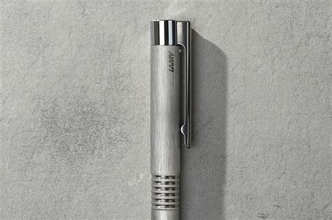 라미 로고 브러쉬드 스테인리스 스틸 만년필 후기