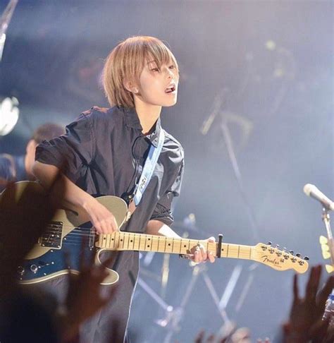 Lead Singer Scrolller