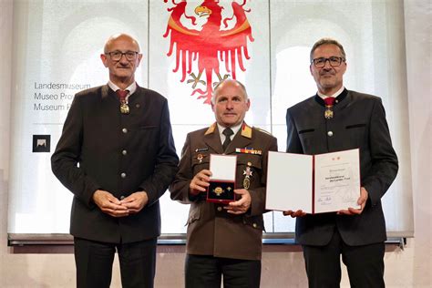 Hohe Auszeichnung Landes Feuerwehrverband Tirol
