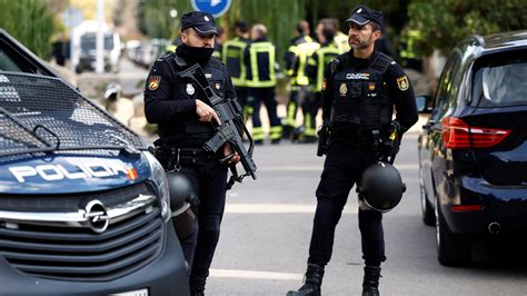 Suspicious Envelope Found In Madrids Us Embassy After Wave Of Explosive Devices Hidden In Mail