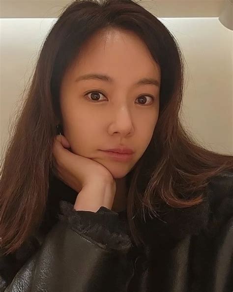 황정음 작은얼굴에 꽉 찬 예쁨애엄마 맞어 텐아시아