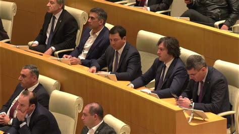 “დეოლიგარქიზაციის შესახებ“ კანონი ოცნებამ კვლავ მეორე მოსმენაზე დააბრუნა Youtube