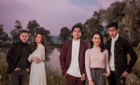 Sinopsis Setinggi Bintang Di Langit Episode 1 Terakhir Lengkap Dailysia