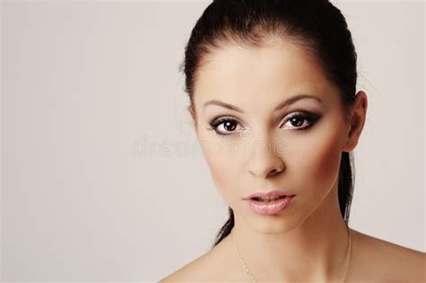 Retrato De La Belleza Foto De Archivo Imagen De Colorante