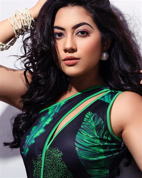 Reem Sameer Sheikh Burns Oomph Game In Green Monokini Influencer Riaz