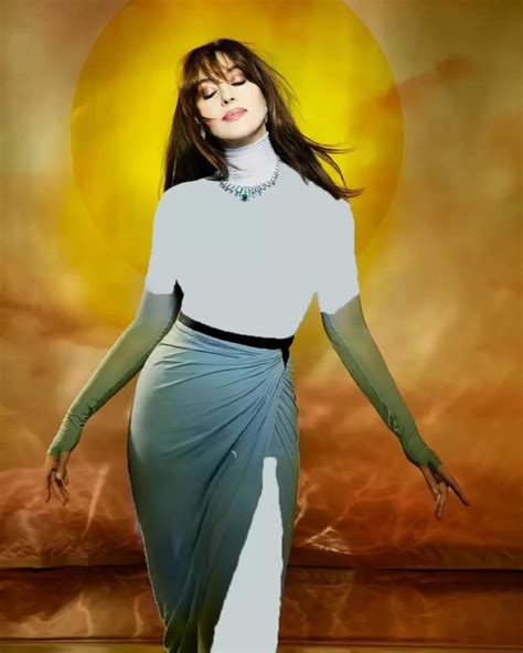 تیپ جوان پسند، مونیکا بلوچی ۵۸ ساله با جواهرات خاص