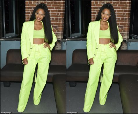 Ciara Flaunts Her In Abs In Neon Ensemble As She Hits The Stage At Ru Pauls Drag Race Show Photos